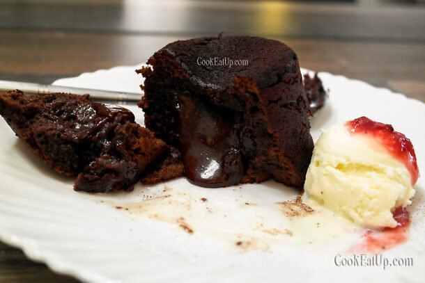 The secret for the perfect Lava cakes and how they differ from ...